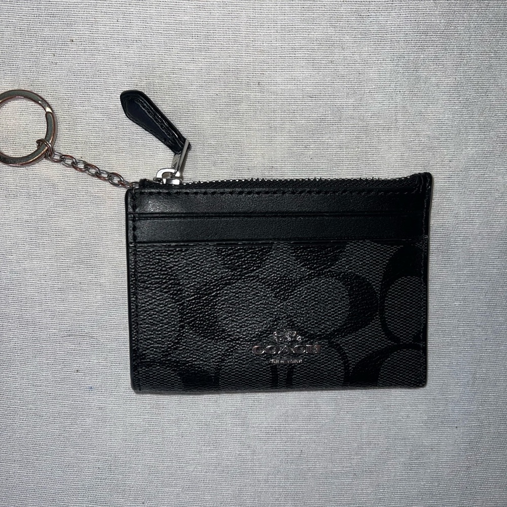 Coach Signature Horse Carriage Coin Pouch Keychain - Gem